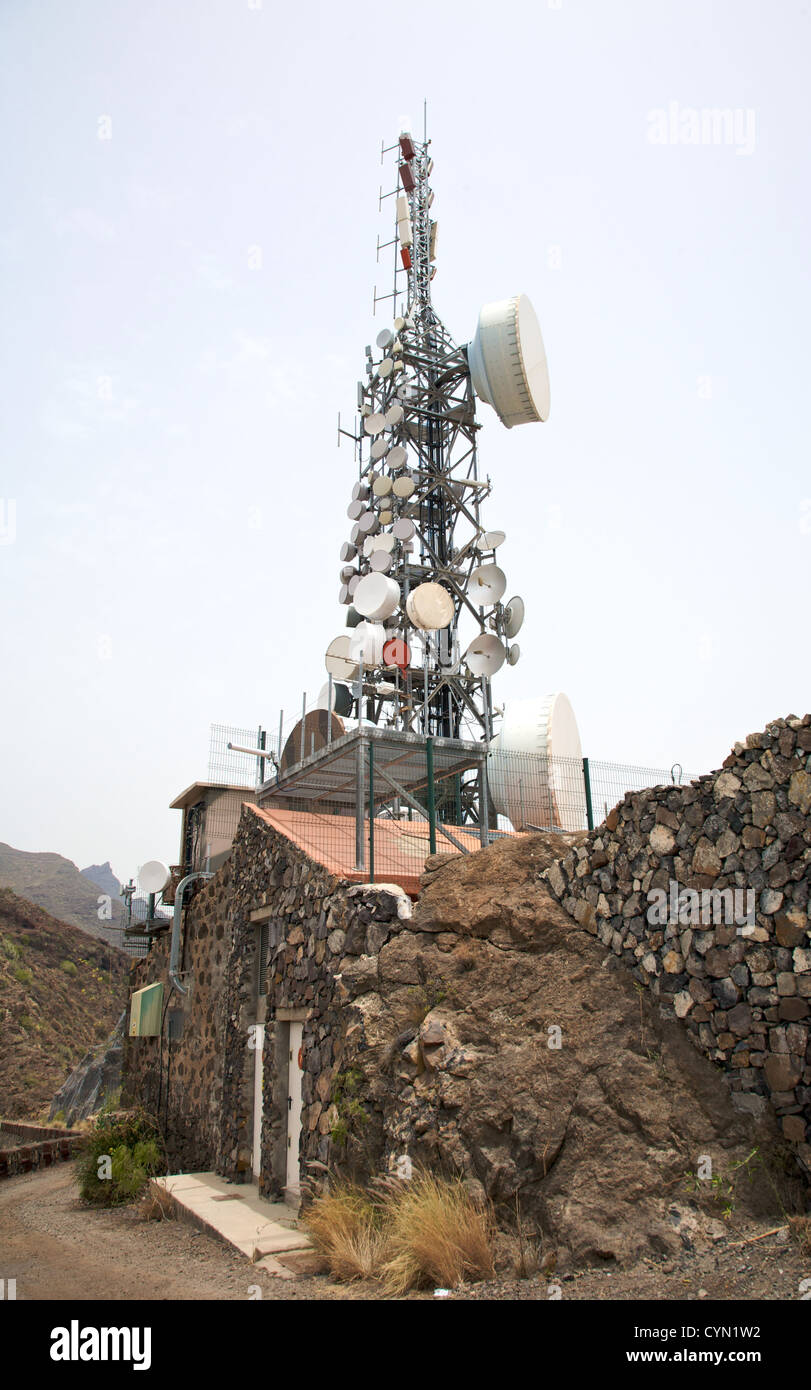 Stone roof on house hi-res stock photography and images - Alamy