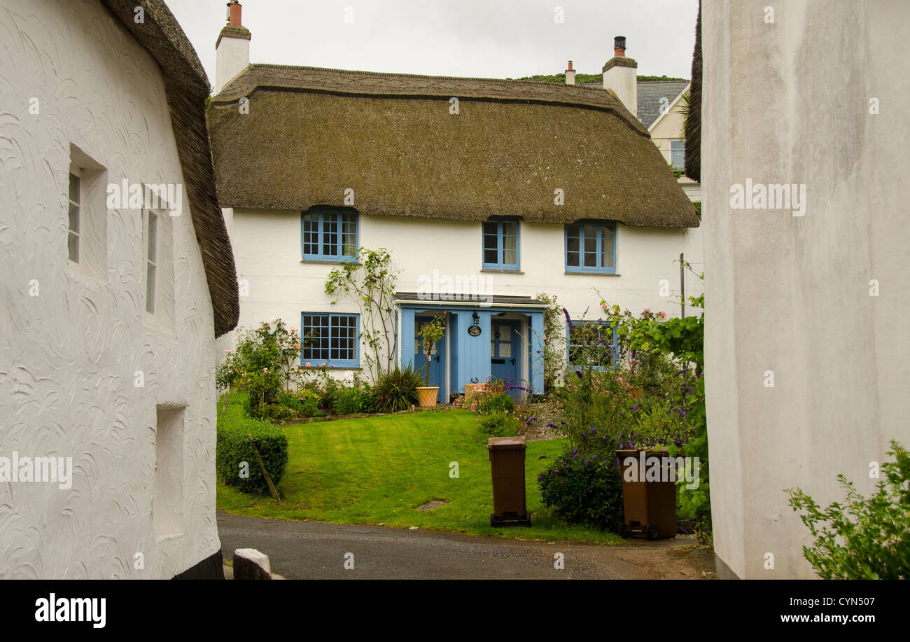Thatched roof houses uk hi-res stock photography and images - Alamy