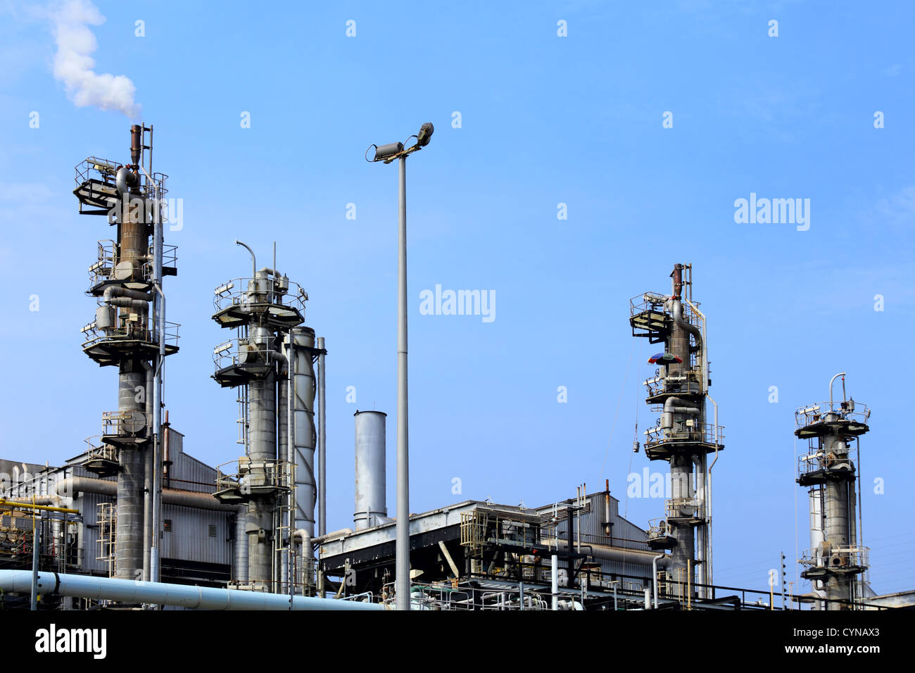gas processing plant Stock Photo - Alamy
