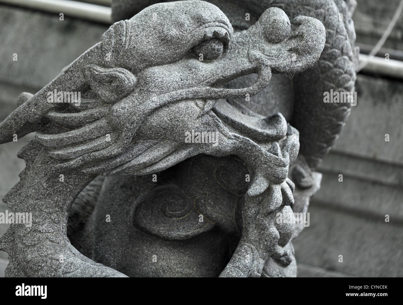 chinese dragon statue in temple Stock Photo - Alamy