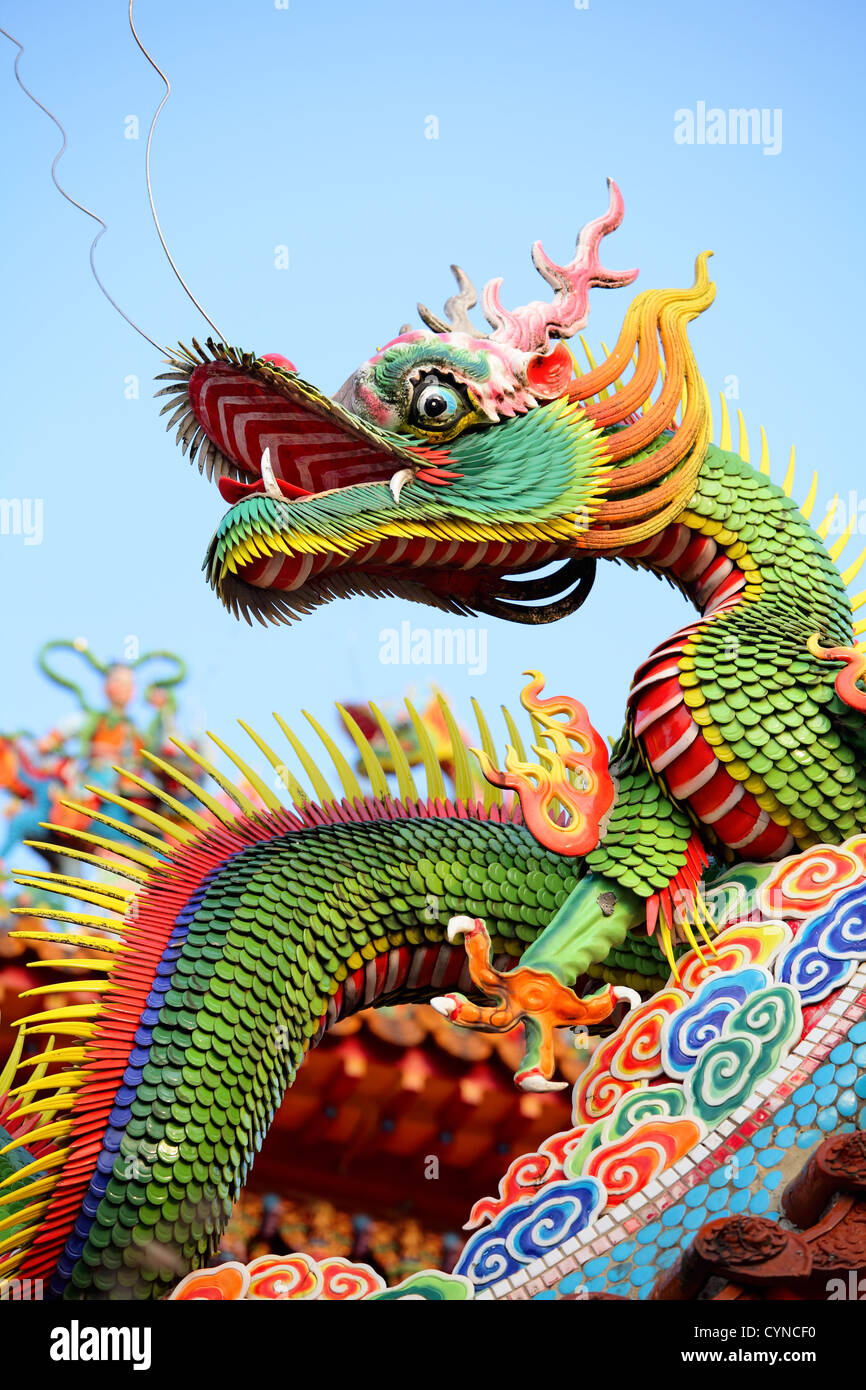 Chinese snake statue hi-res stock photography and images - Alamy