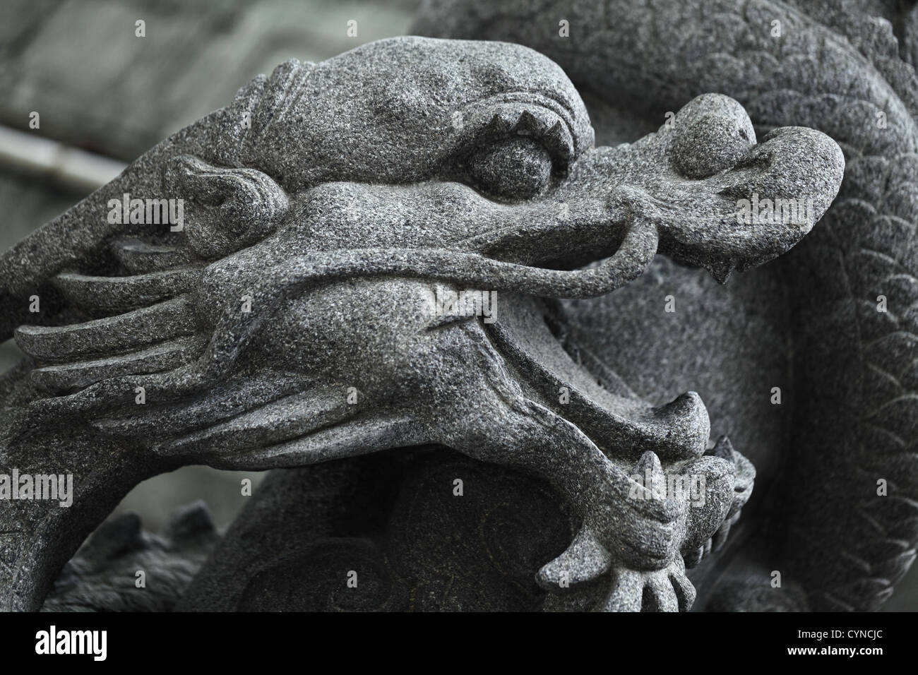 chinese dragon statue in temple Stock Photo - Alamy