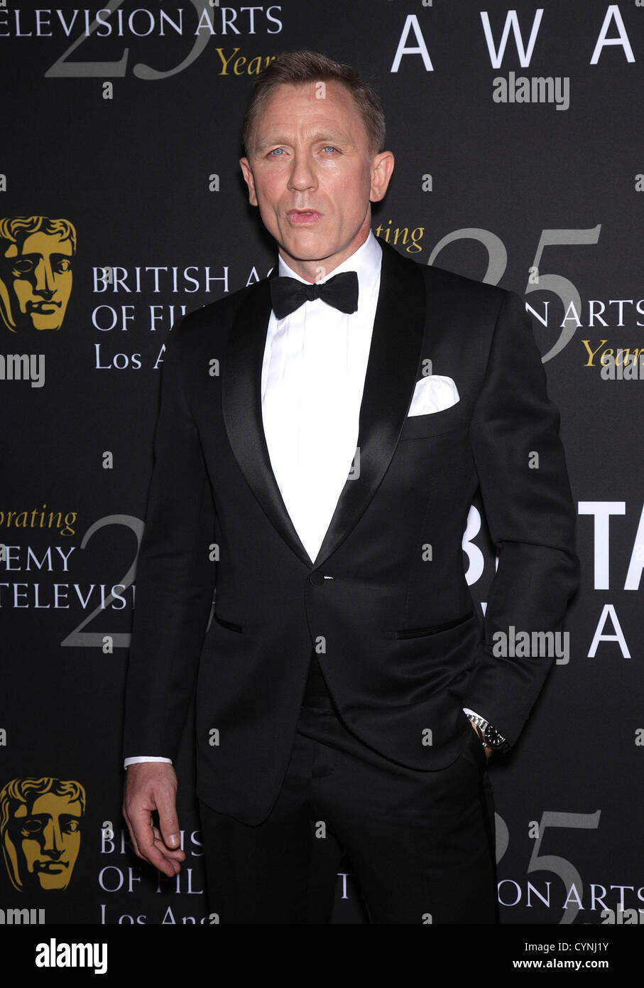 Nov. 7, 2012 - Beverly Hills, California, U.S. - Actor DANIEL CRAIG ...