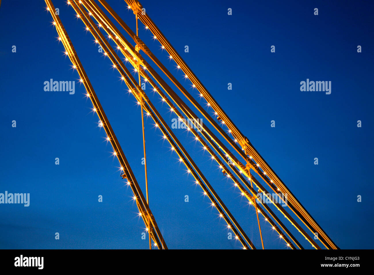 Albert bridge floodlit hi-res stock photography and images - Alamy