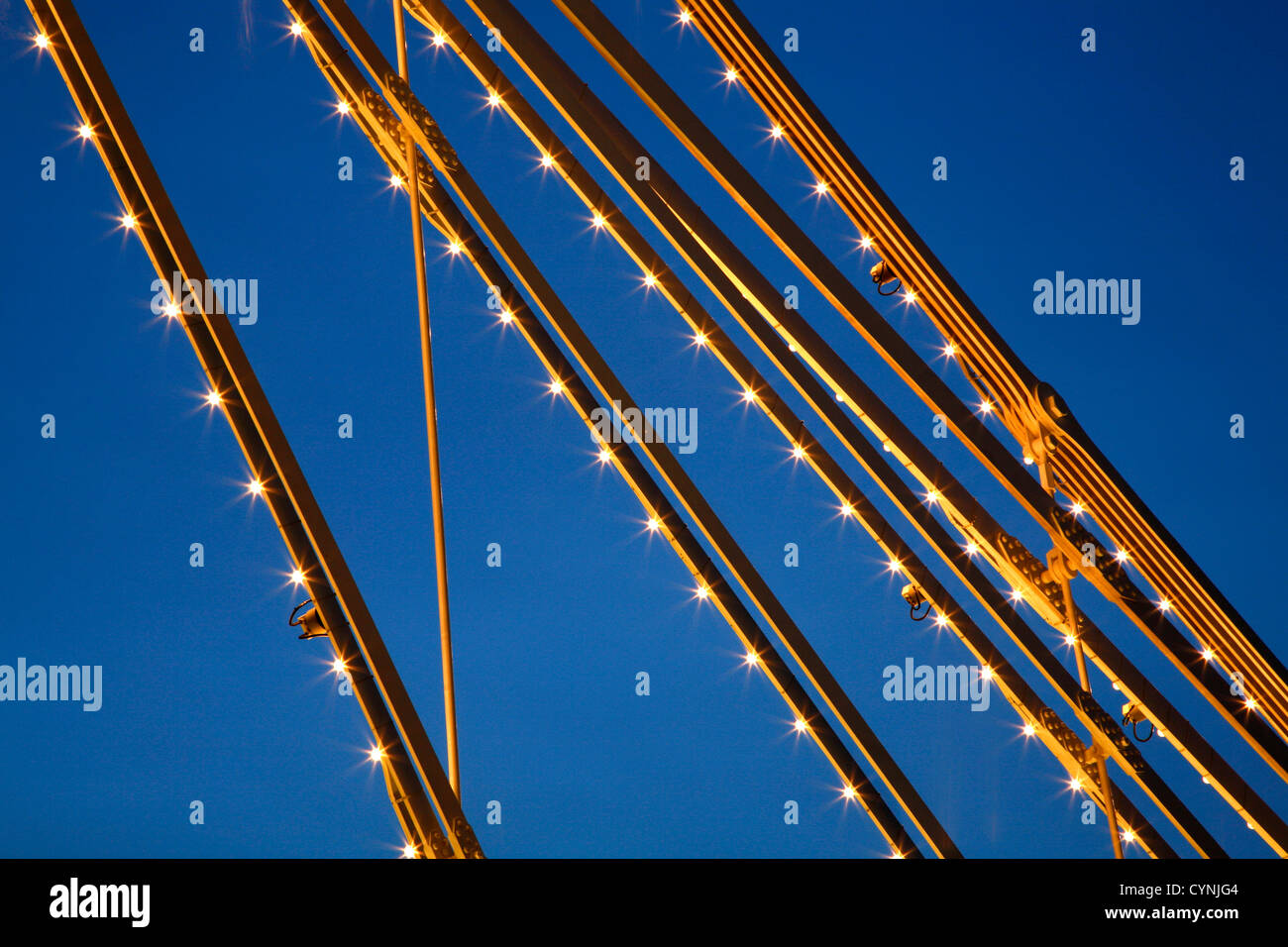 Chelsea Bridge At Night Stock Photos & Chelsea Bridge At Night Stock ...