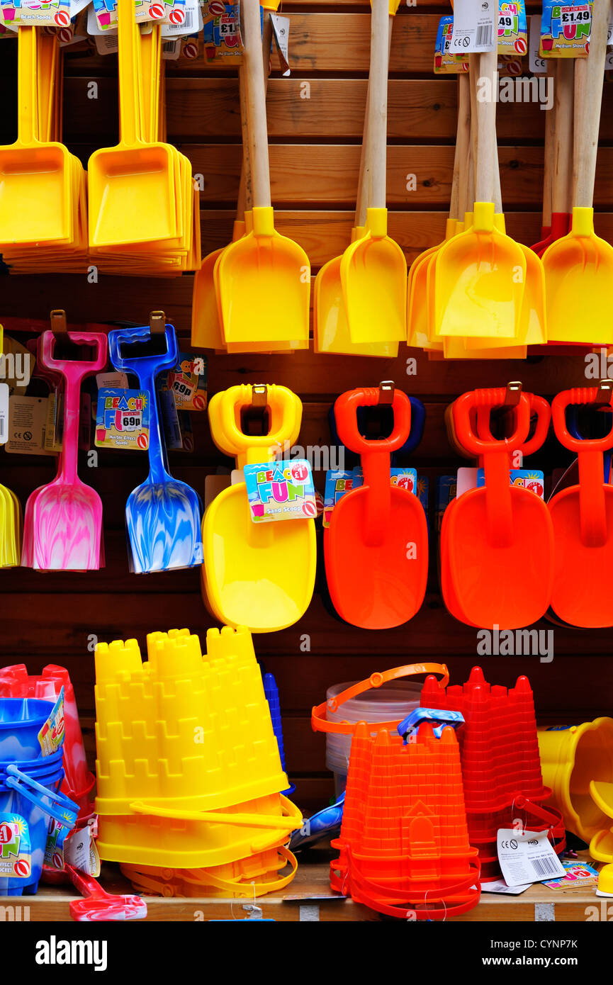 Plastic Spades High Resolution Stock Photography and Images - Alamy