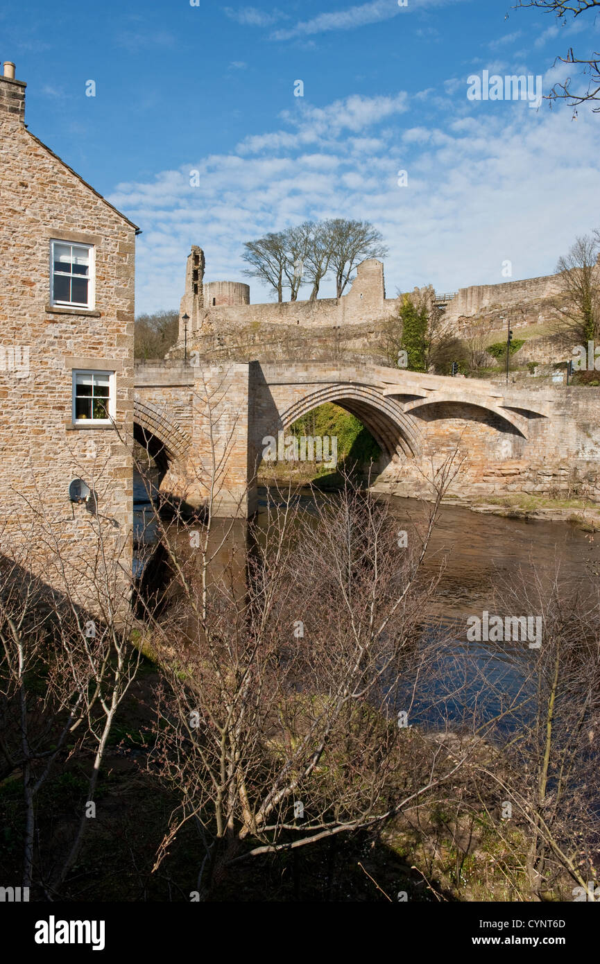 Historic Barnard Castle Bridge and Castle overlooking the River Tees ...