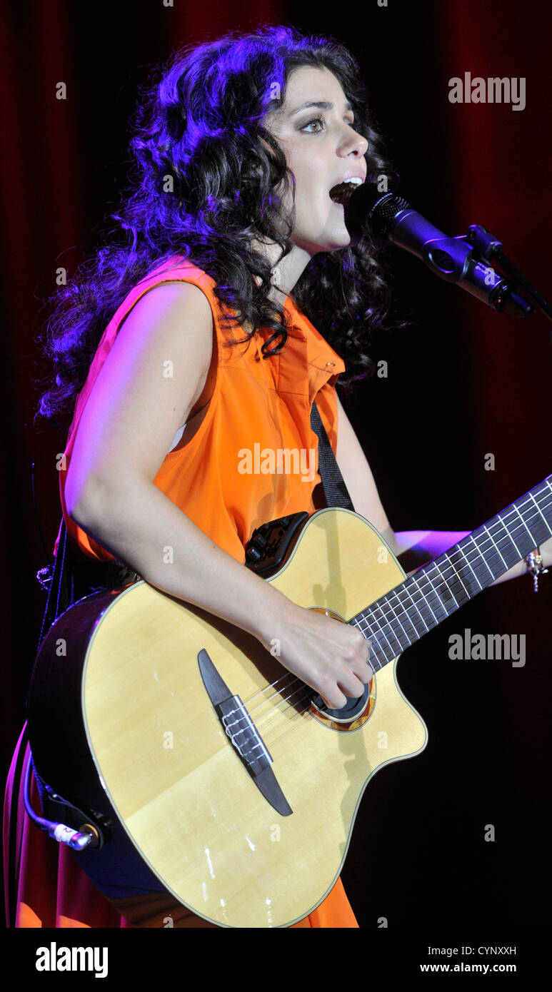 Georgian singer songwriter hi-res stock photography and images - Alamy