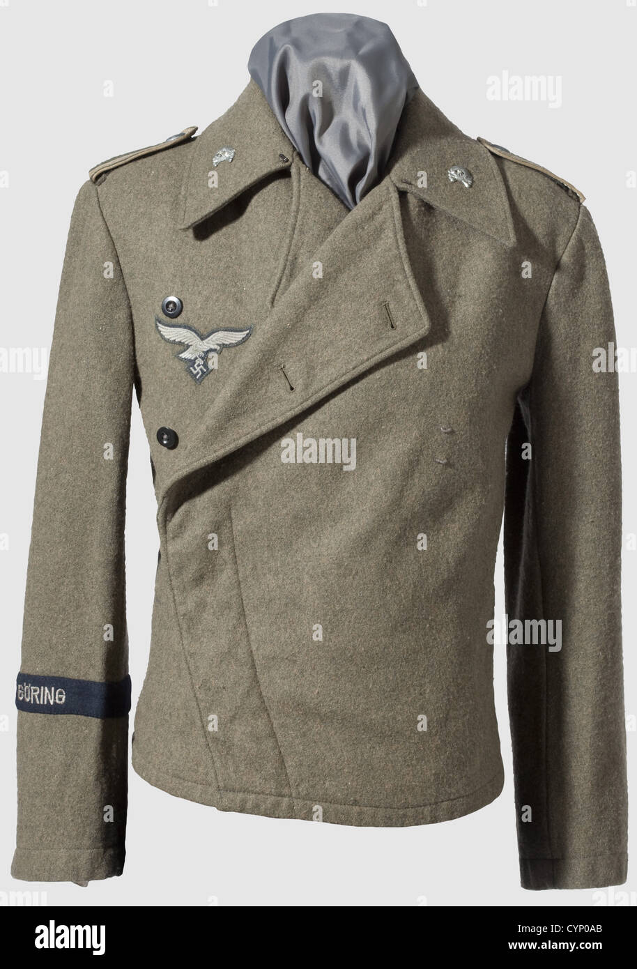 A special issue field tunic for an NCO in the tank destroyer battalions ...