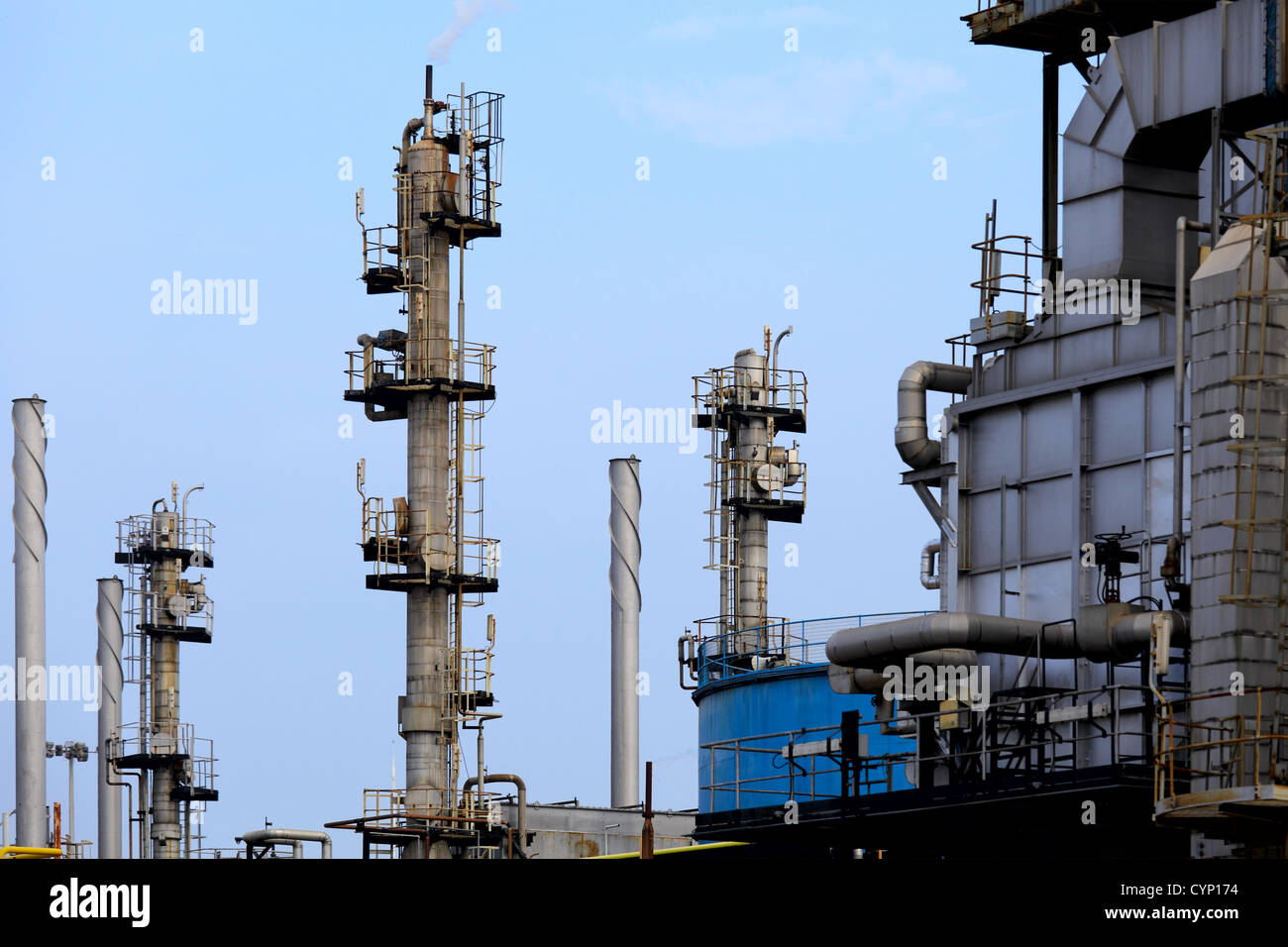 gas processing plant Stock Photo - Alamy
