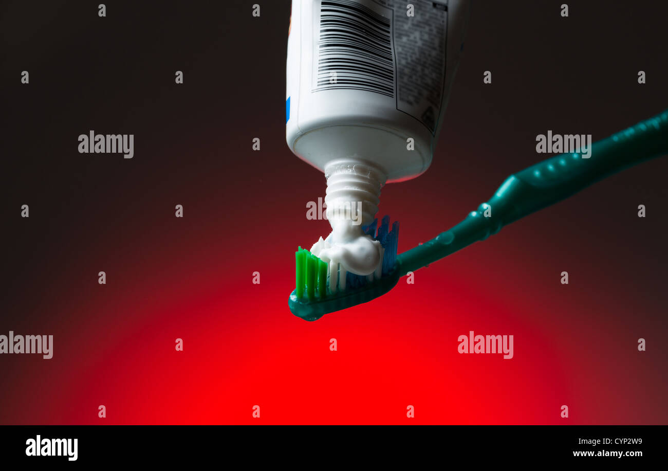 Red white blue toothpaste hi-res stock photography and images - Alamy