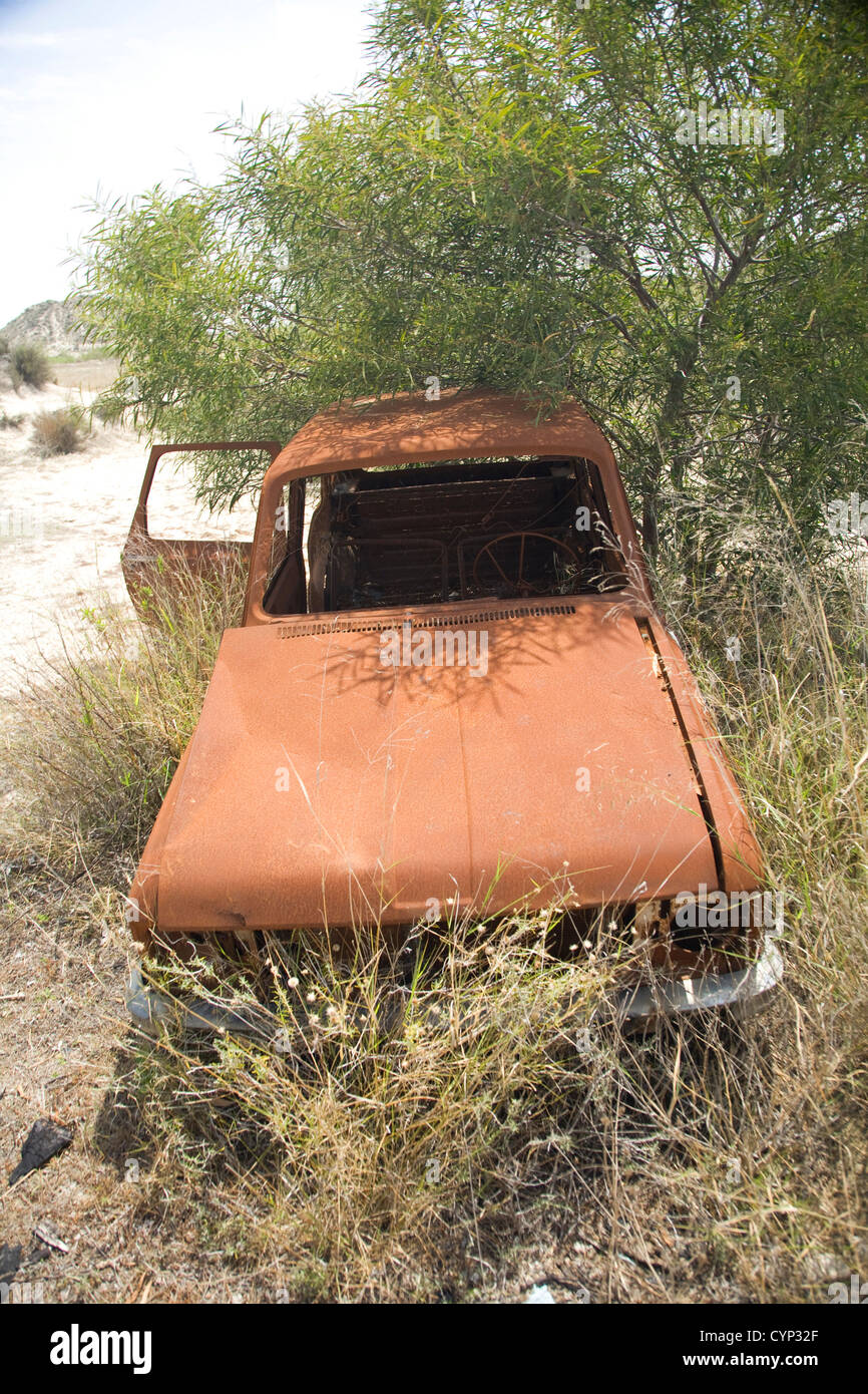 Old rusty red car hi-res stock photography and images - Alamy