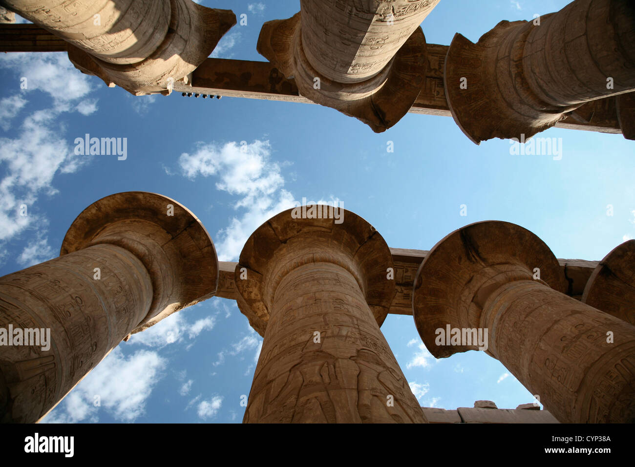 six columns of an egyptian temple Stock Photo - Alamy