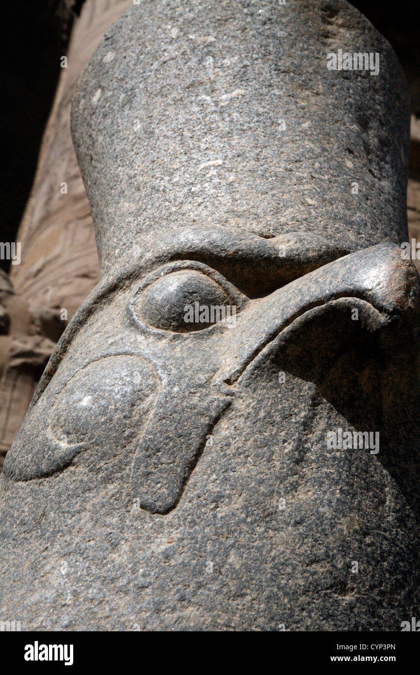 Falcon god face of horus hi-res stock photography and images - Alamy