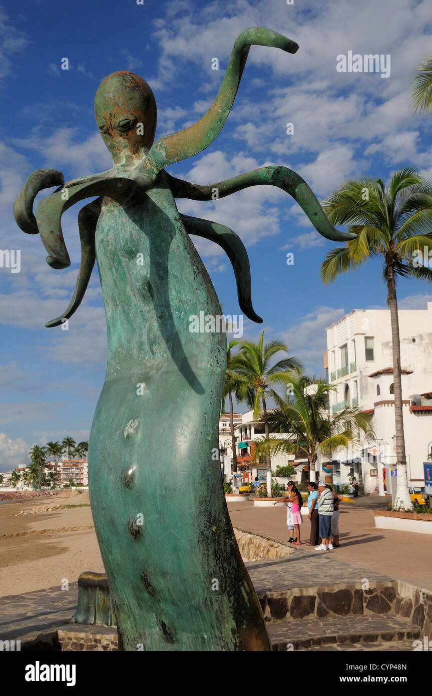 Sculptural piece from La Rotunda del Mar by Alejandro Colunga on the ...