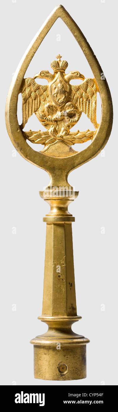 Bronze eagle finial hi-res stock photography and images - Alamy