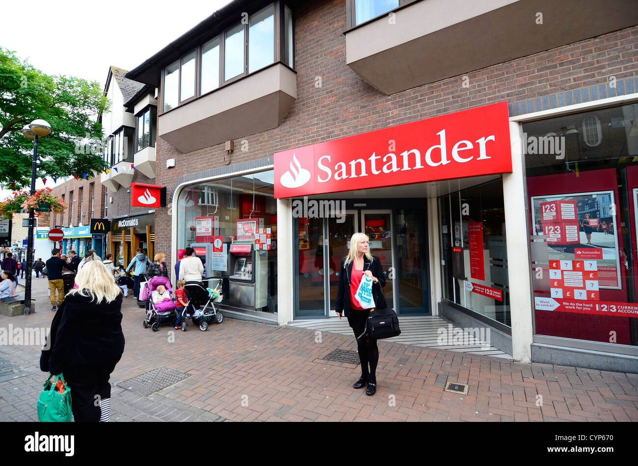 Santander high street bank hi-res stock photography and images - Alamy