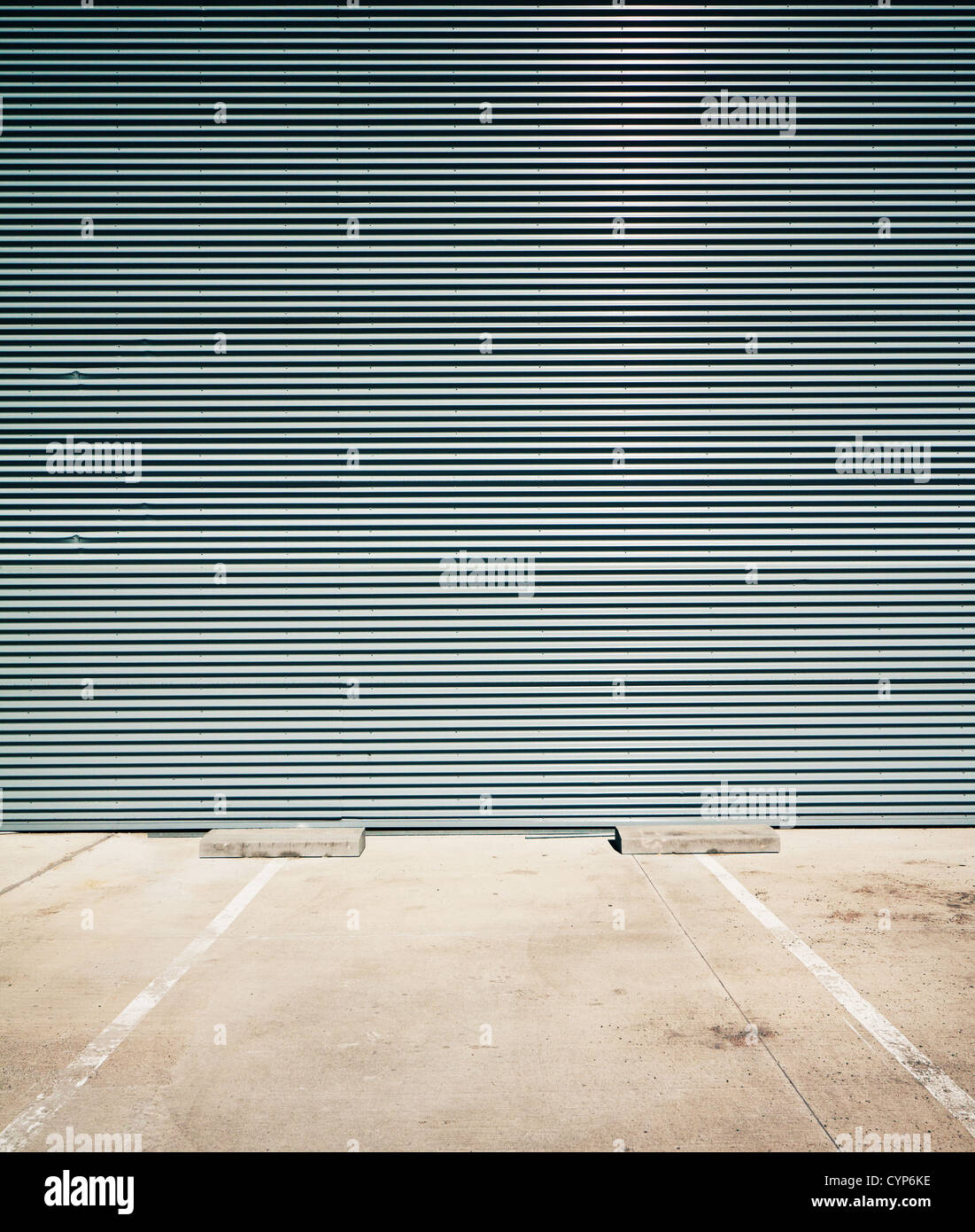 Concrete floor corner hi-res stock photography and images - Alamy