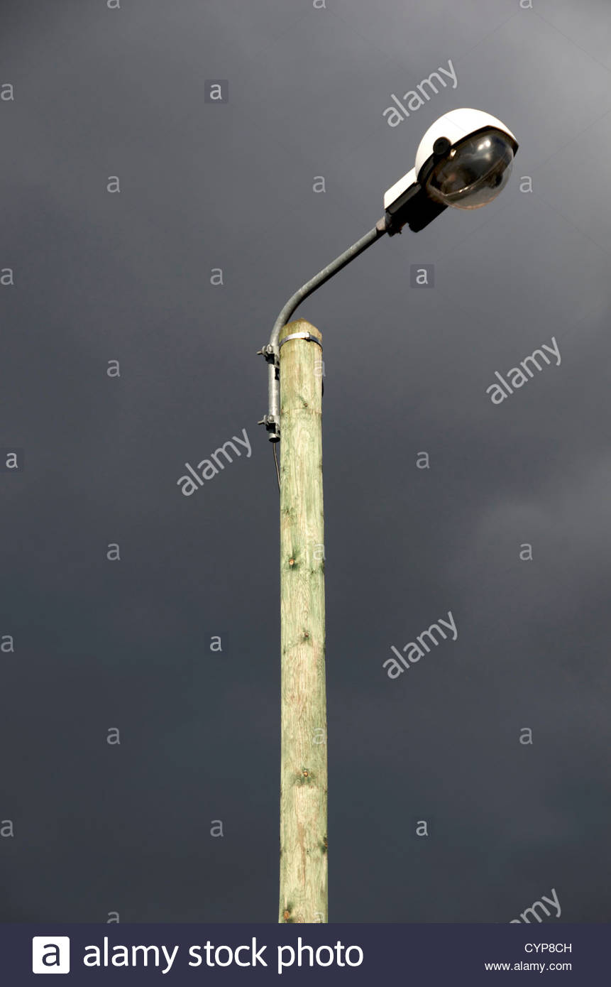 Wooden Lamp Post Stock Photos & Wooden Lamp Post Stock Images - Alamy