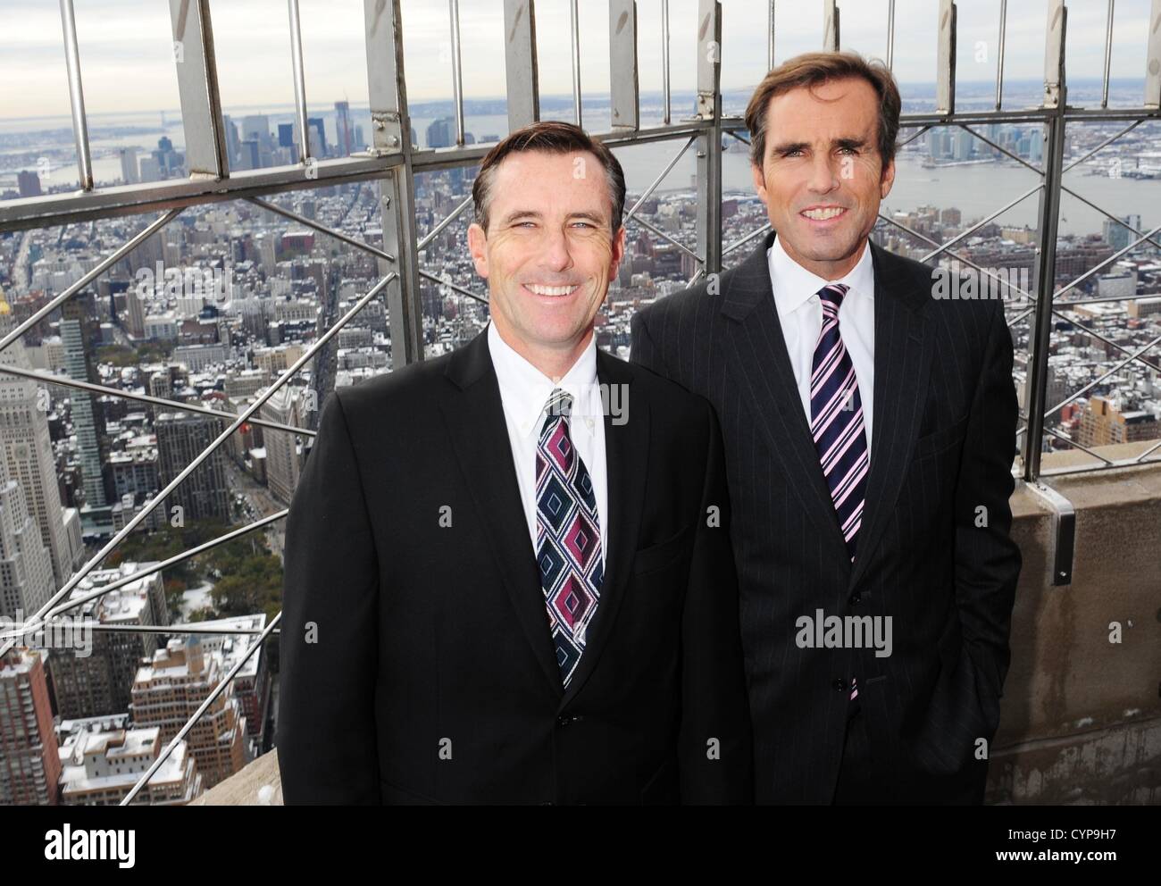 Lights on top of empire state building hi-res stock photography and ...