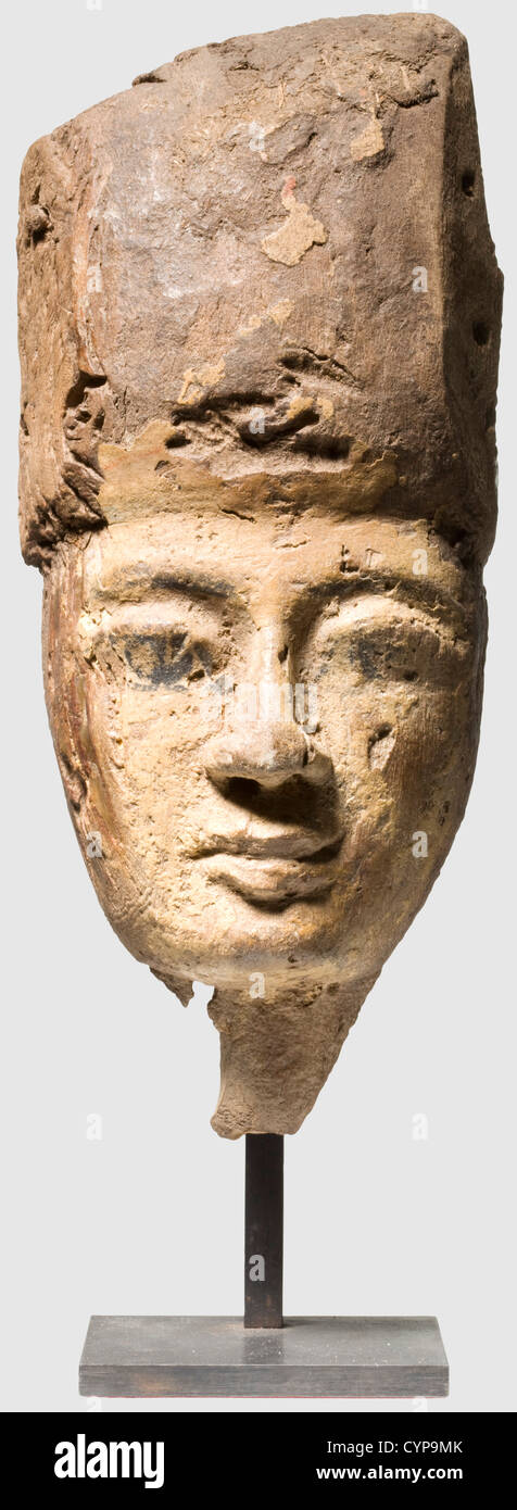 Fragmentary statuettes hi-res stock photography and images - Alamy