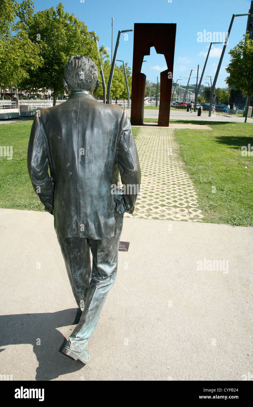 Statue man suit hi-res stock photography and images - Alamy