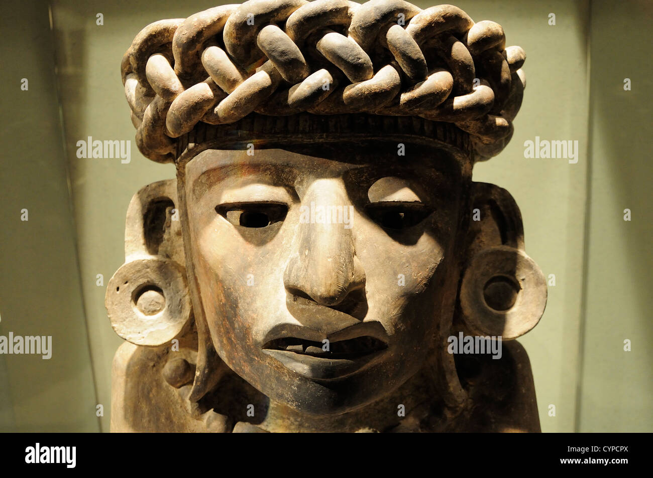 Museo Nacional de Antropologia Stone carving of snake goddess Diosa 13 ...