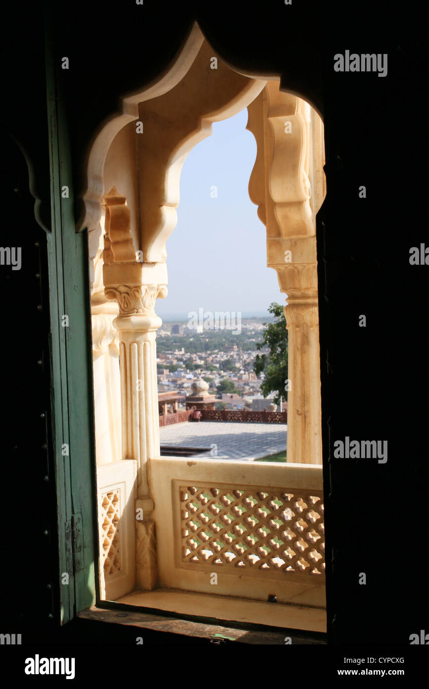 Window closed marble hi-res stock photography and images - Alamy