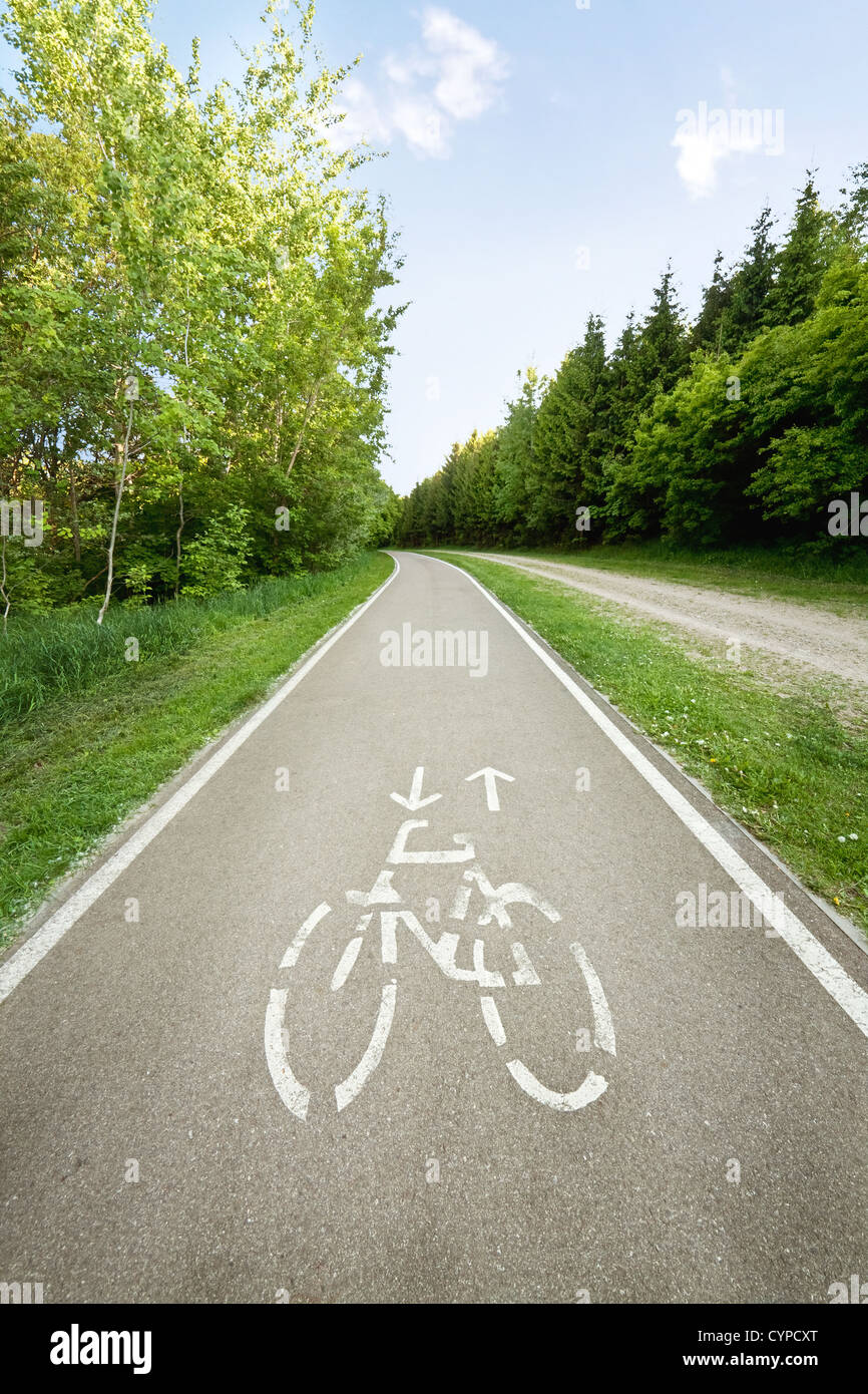 Bicycle path park hi-res stock photography and images - Alamy