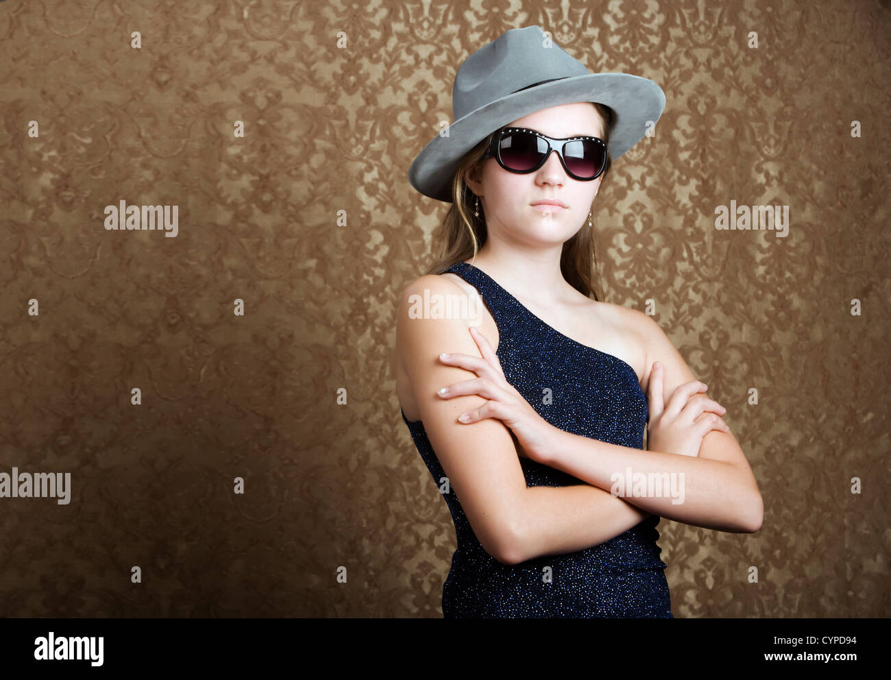 Spy fedora hi-res stock photography and images - Alamy