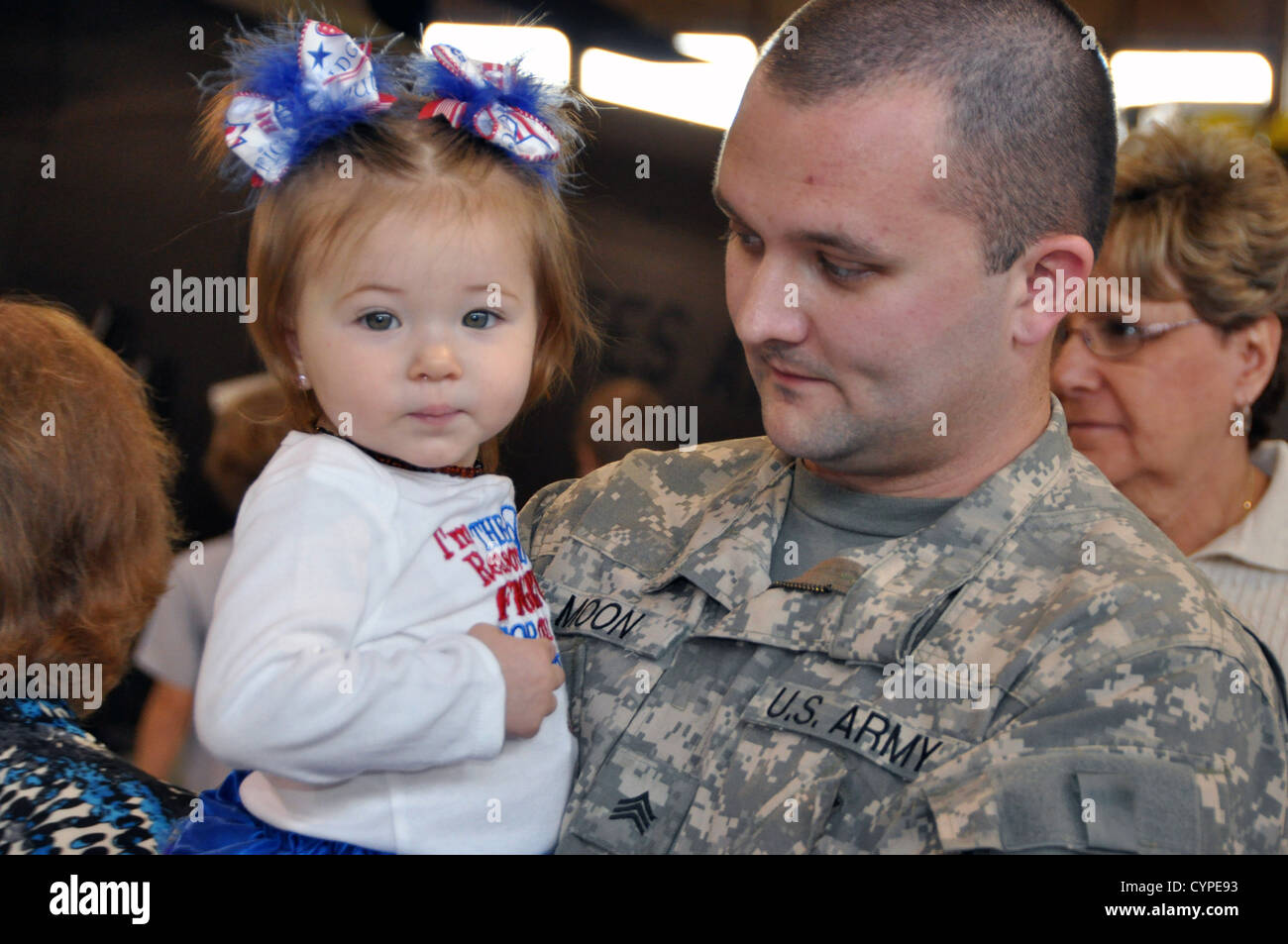 Indiana Army National Guard Sgt. Jason Moon shares a moment with his ...