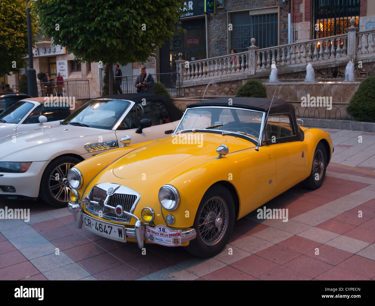Yellow mg car hi-res stock photography and images - Alamy