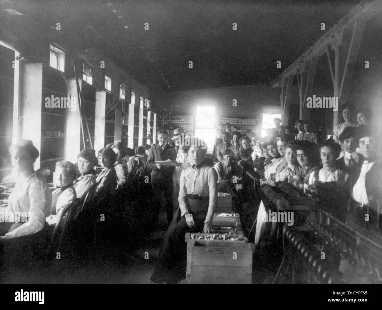 Women Workers Black and White Stock Photos & Images - Alamy