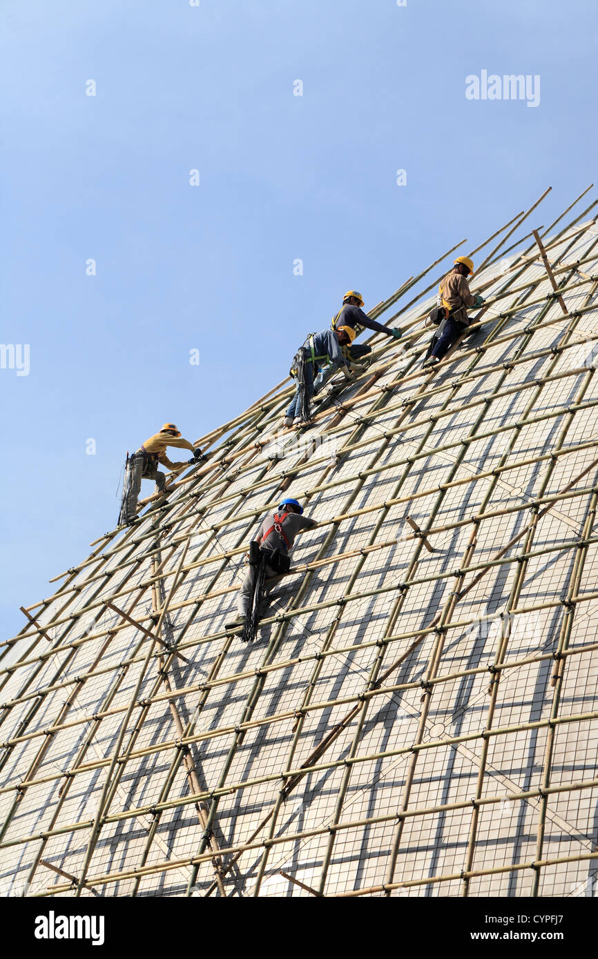 building a scaffold with bamboo in Hong Kong Stock Photo - Alamy