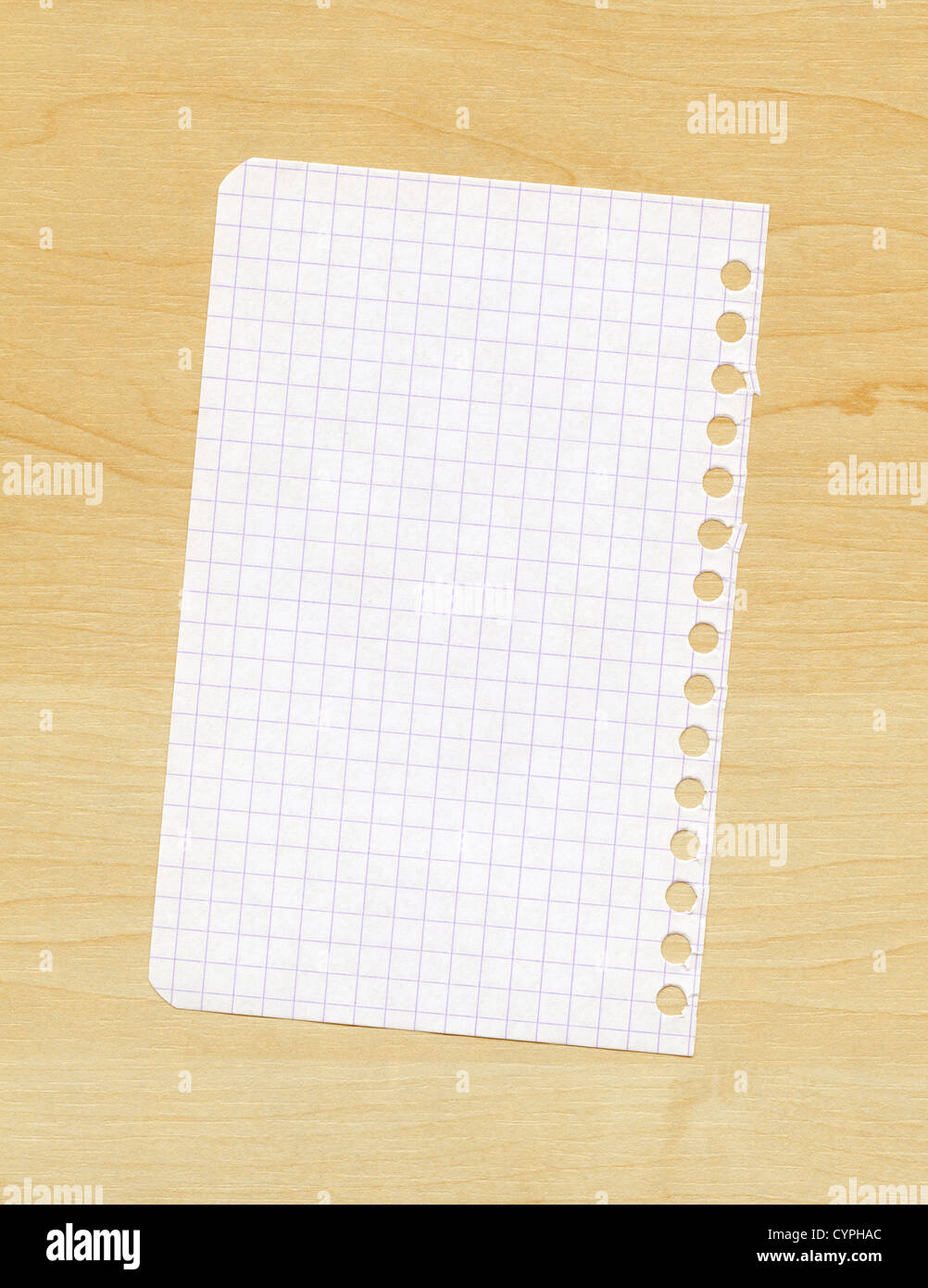 Blank paper note on a wooden background Stock Photo - Alamy