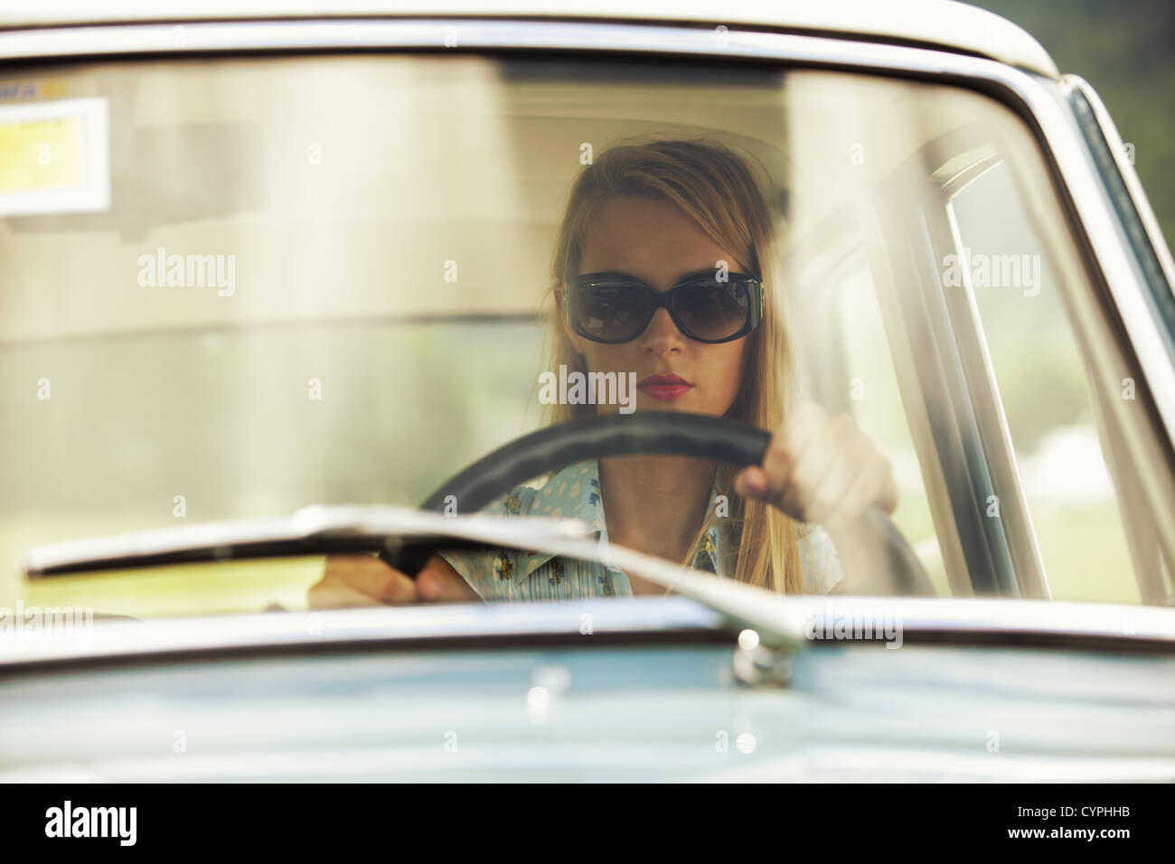 Vintage car woman driving hi-res stock photography and images - Alamy