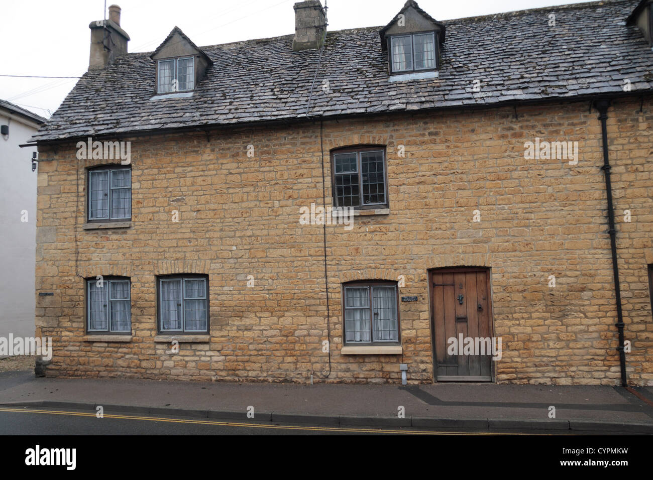 Terraced stone cottage hi-res stock photography and images - Alamy