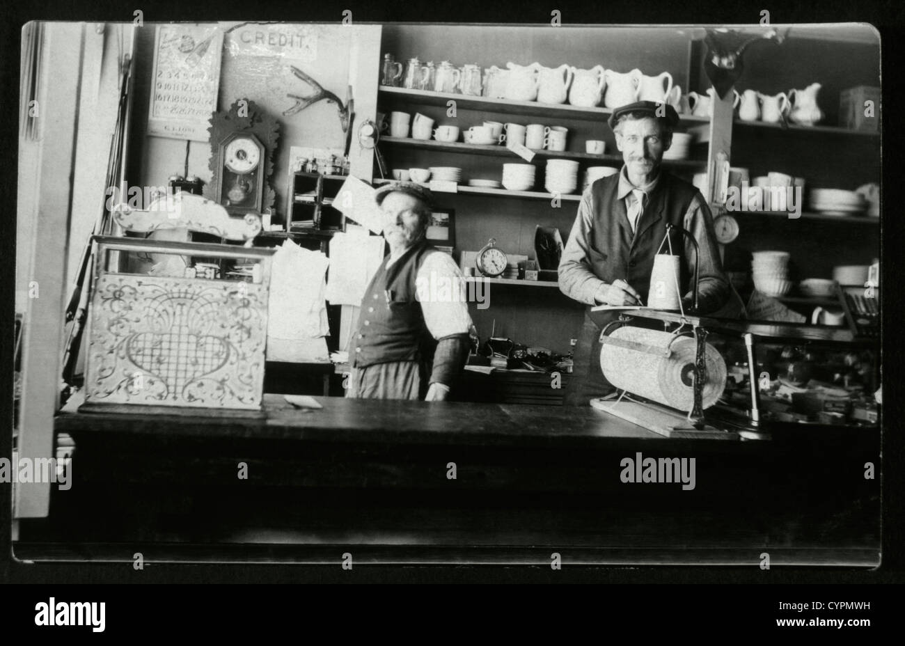 Vintage general store interior hi-res stock photography and images - Alamy