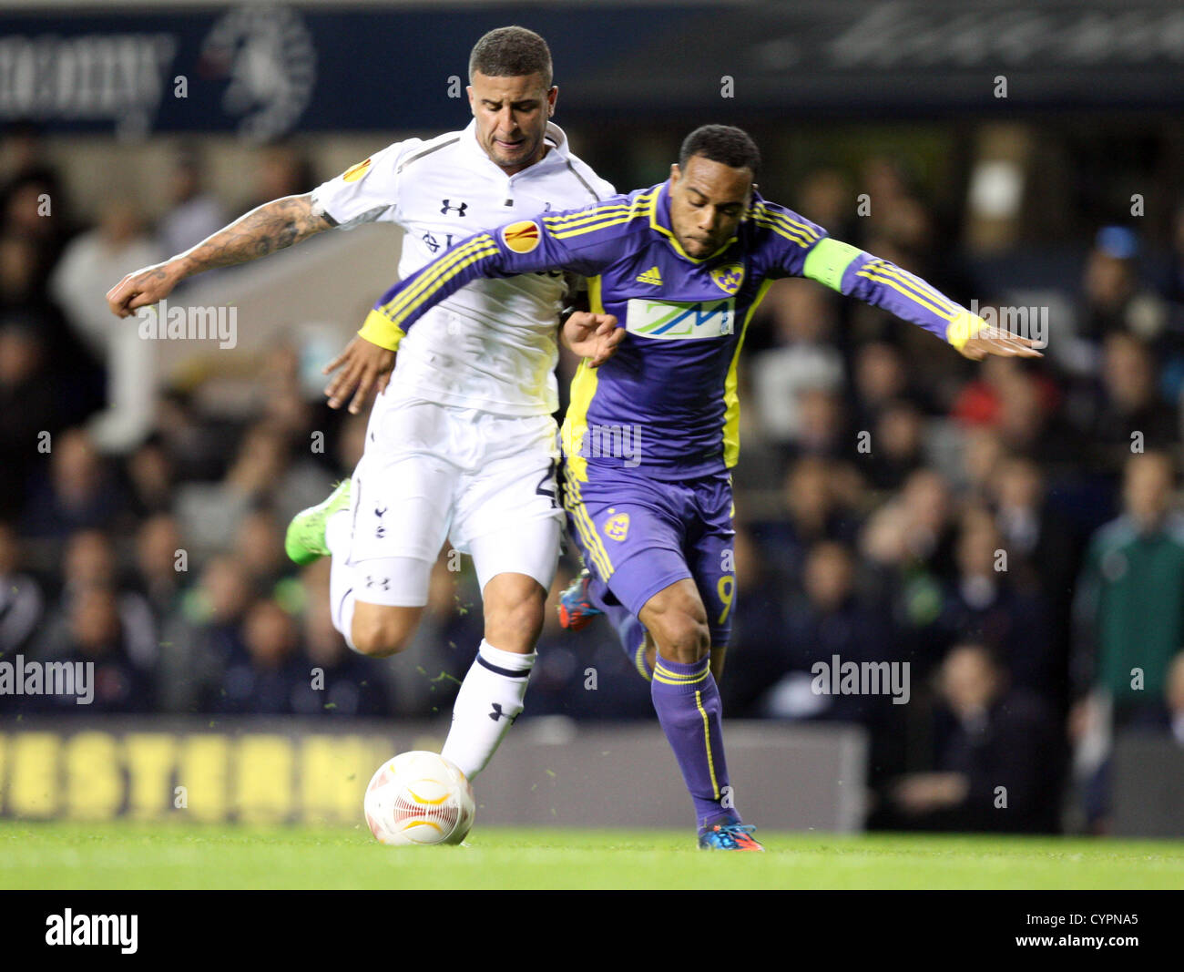 08.11.2012. North London, England. Kyle Walker of Tottenham Hotspur and ...