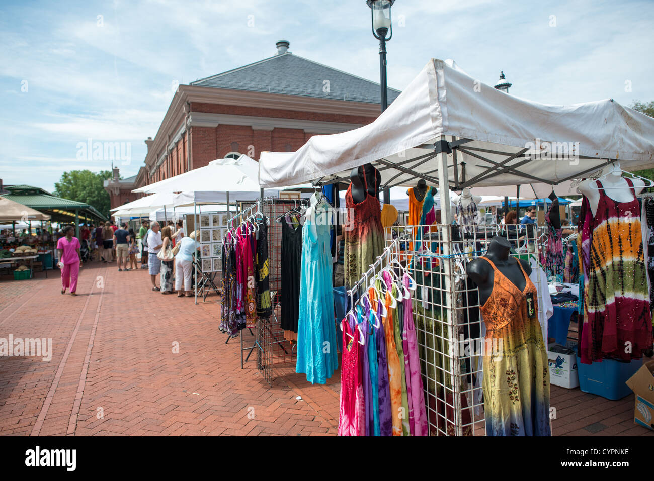 Outdoor market stall displays hi-res stock photography and images - Alamy