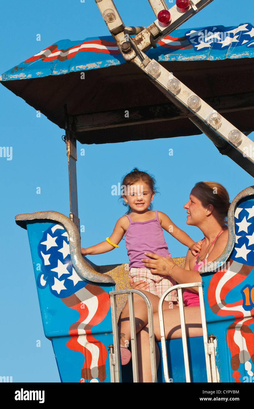 The ferris wheel ride at the annual Great CIrcus Parade, Milwaukee ...