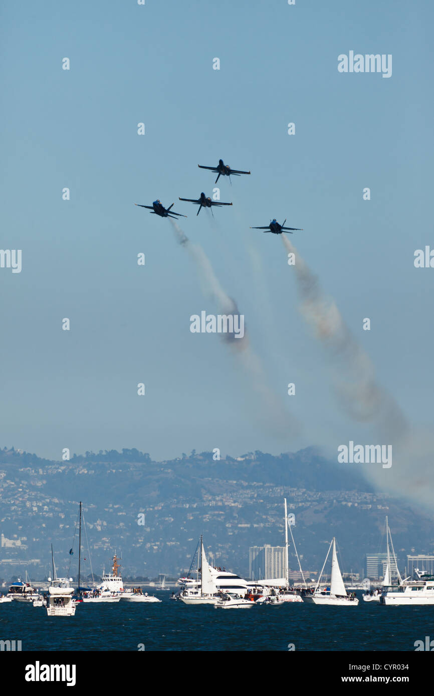 Team boats hi-res stock photography and images - Alamy