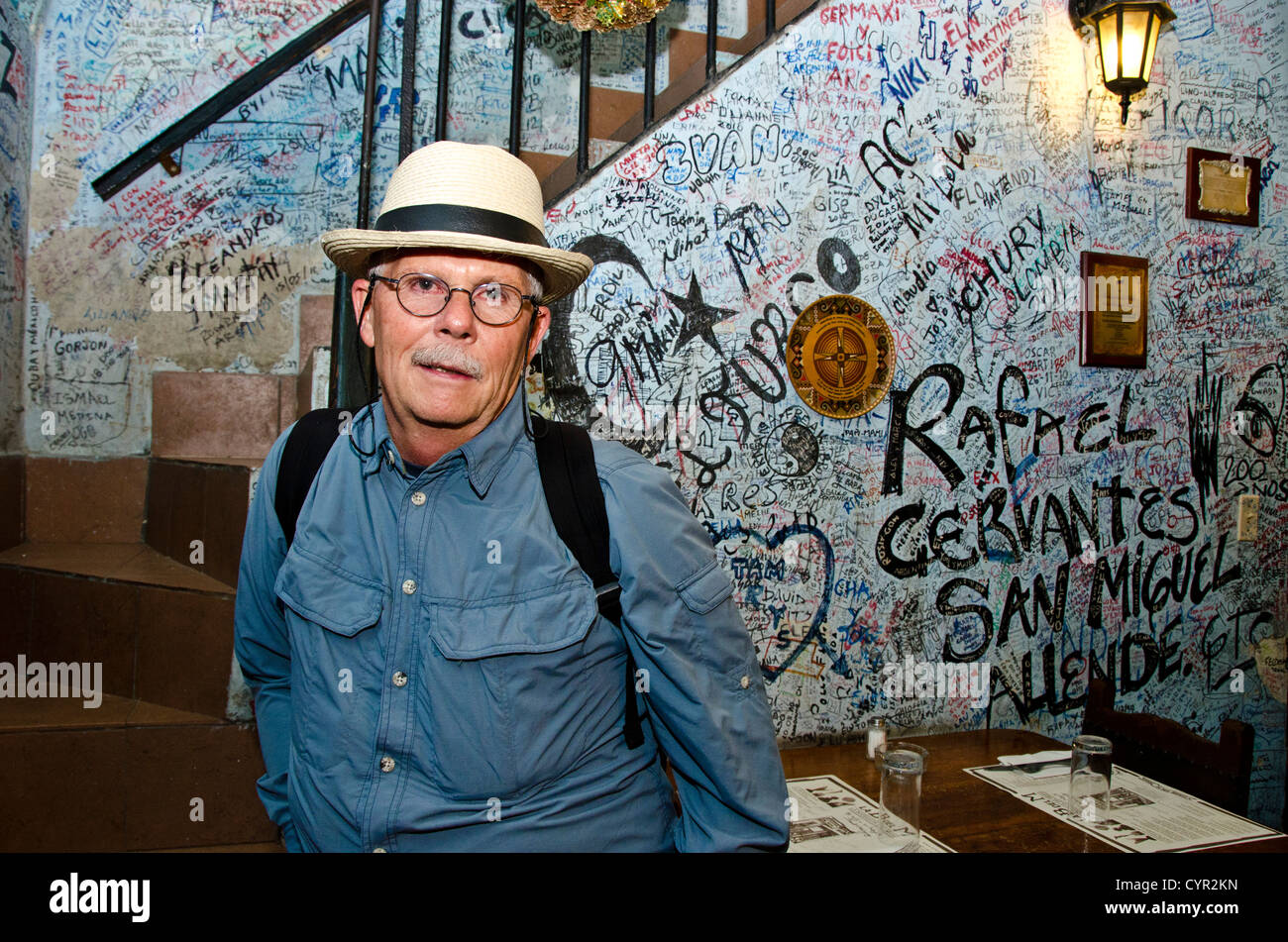 Ernest Hemingway Bar, Havana Stock Photo - Alamy