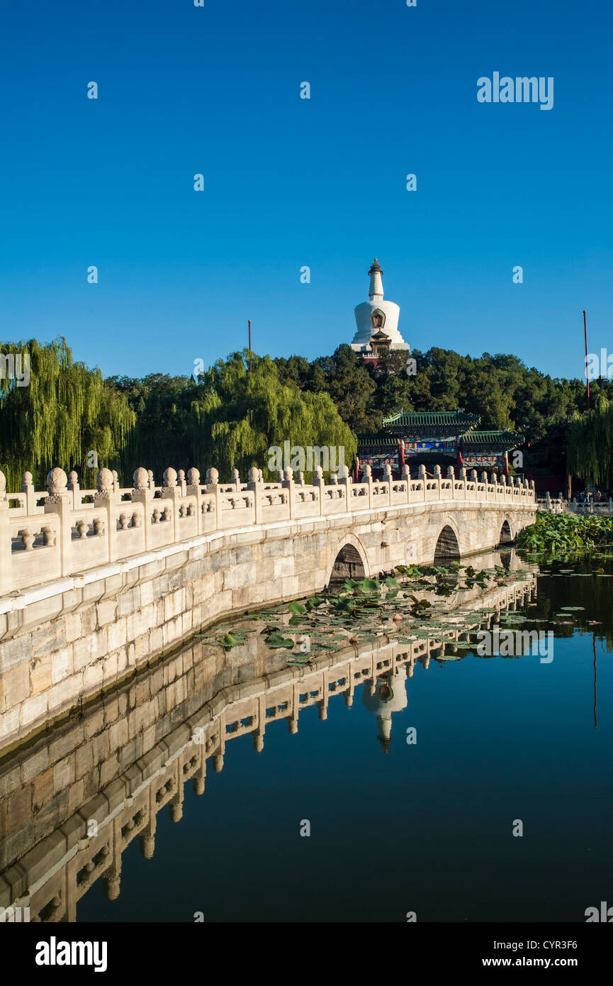 Scene of Beihai park, Beijing Stock Photo - Alamy
