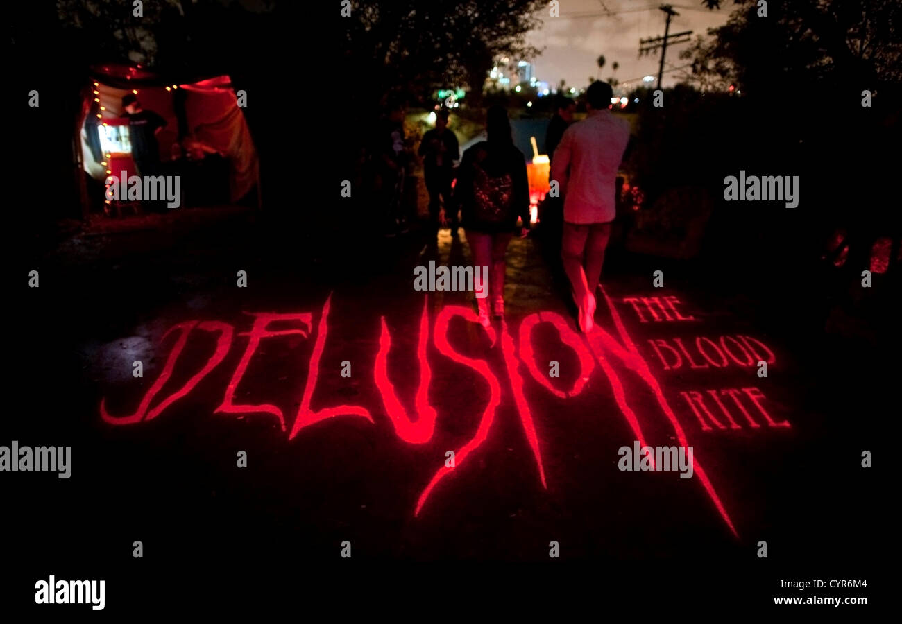 Nov. 08, 2012 - Los Angeles, California, USA - People arrive for ...
