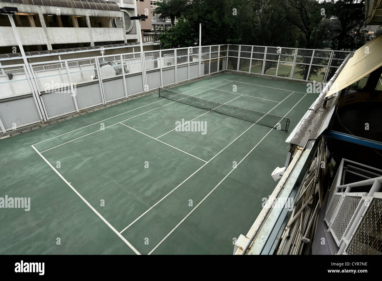 old tennis court Stock Photo - Alamy