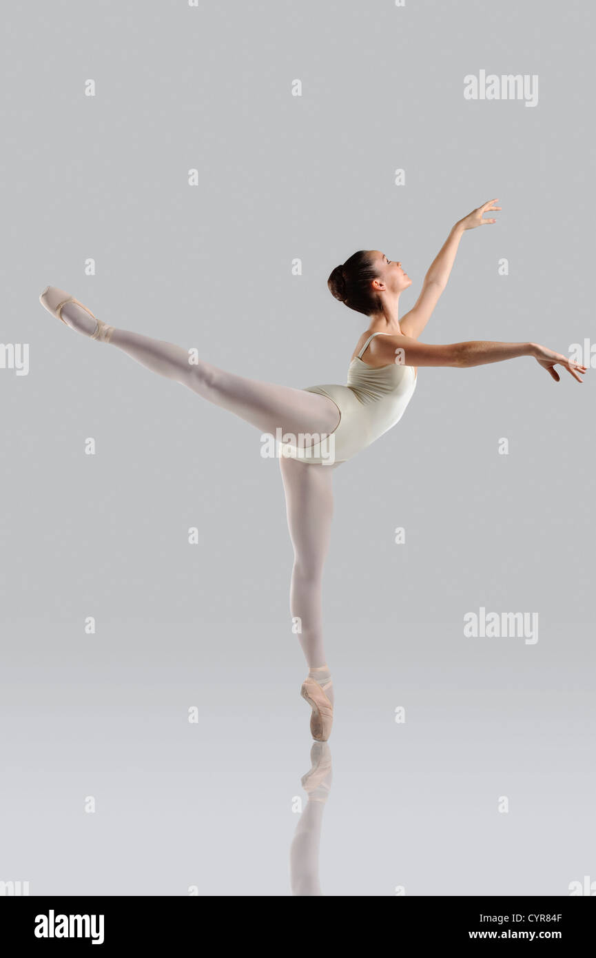 Female dancer ballet hi-res stock photography and images - Alamy