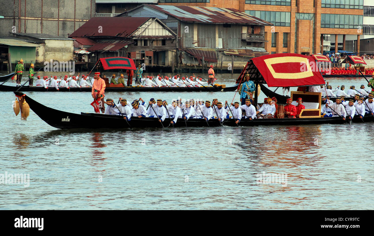 The Royal Barge Procession, Bangkok, Thailand 2012 Stock Photo - Alamy