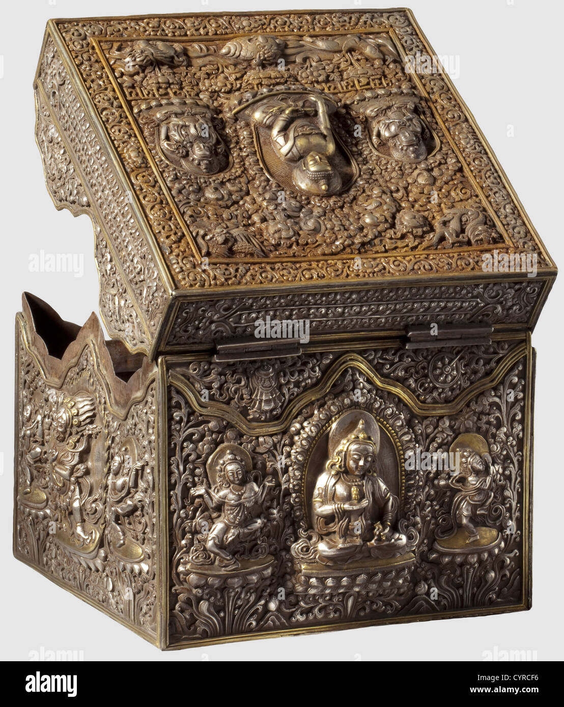 A Tibetan casket,19th century A silver casket for the storage of ritual ...