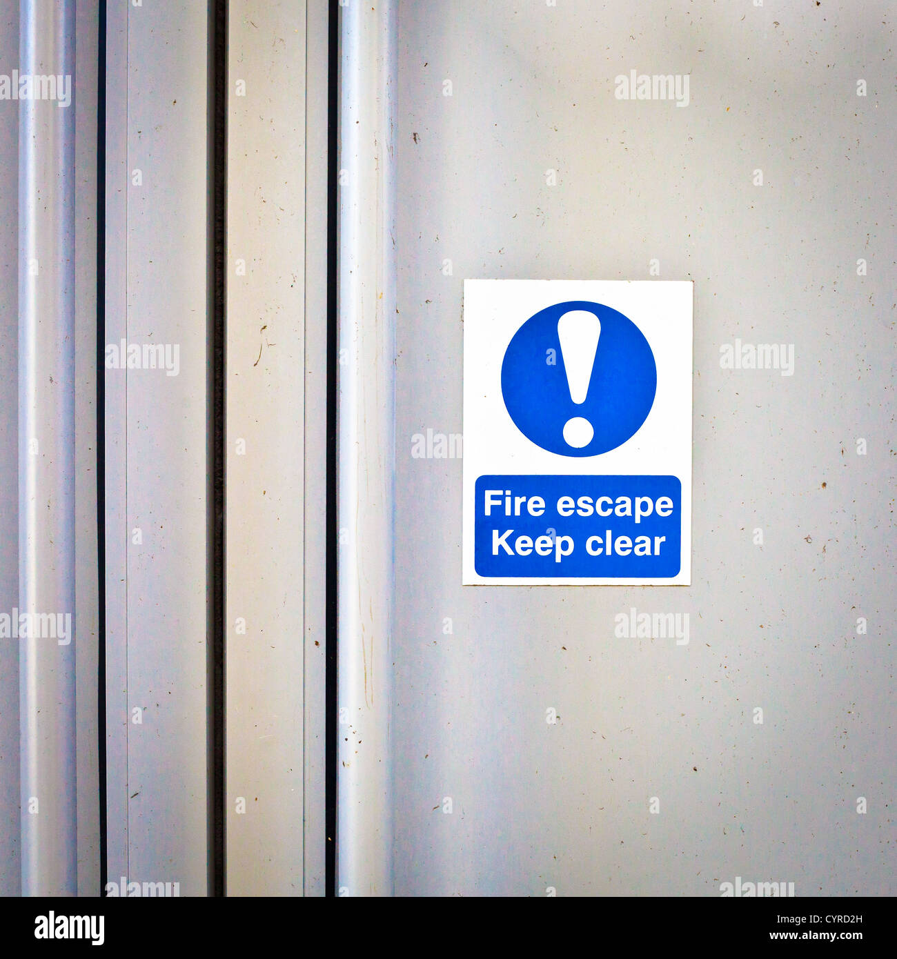 Fire escape sign hi-res stock photography and images - Alamy